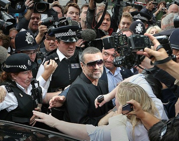 George Michael presta primeiro depoimento após bater carro sob efeito ...
