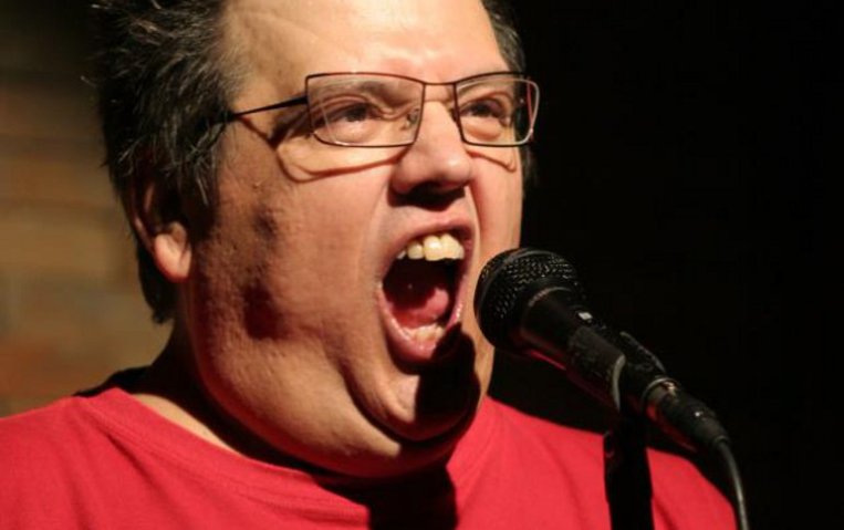 Humorista Márcio Ribeiro morre aos 49 anos em Brasília – Vírgula