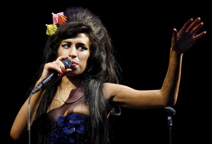 Museu judaico abre mostra sobre lado íntimo de Amy Winehouse em Londres ...