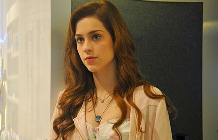 Sophia Abrahão grava suas primeiras cenas em Amor à Vida – Vírgula