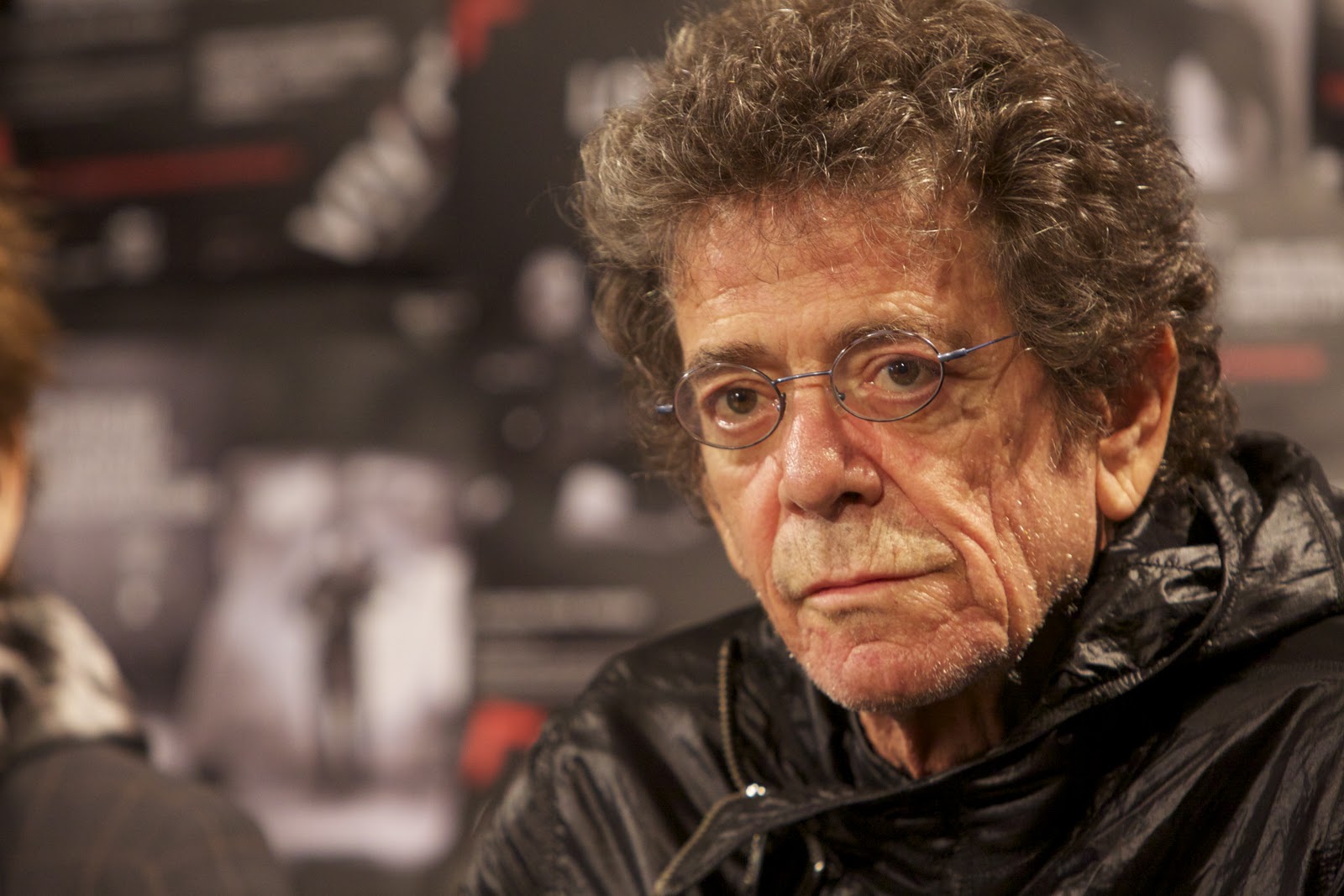 Lou Reed, líder do Velvet Underground, morre aos 71 anos – Vírgula