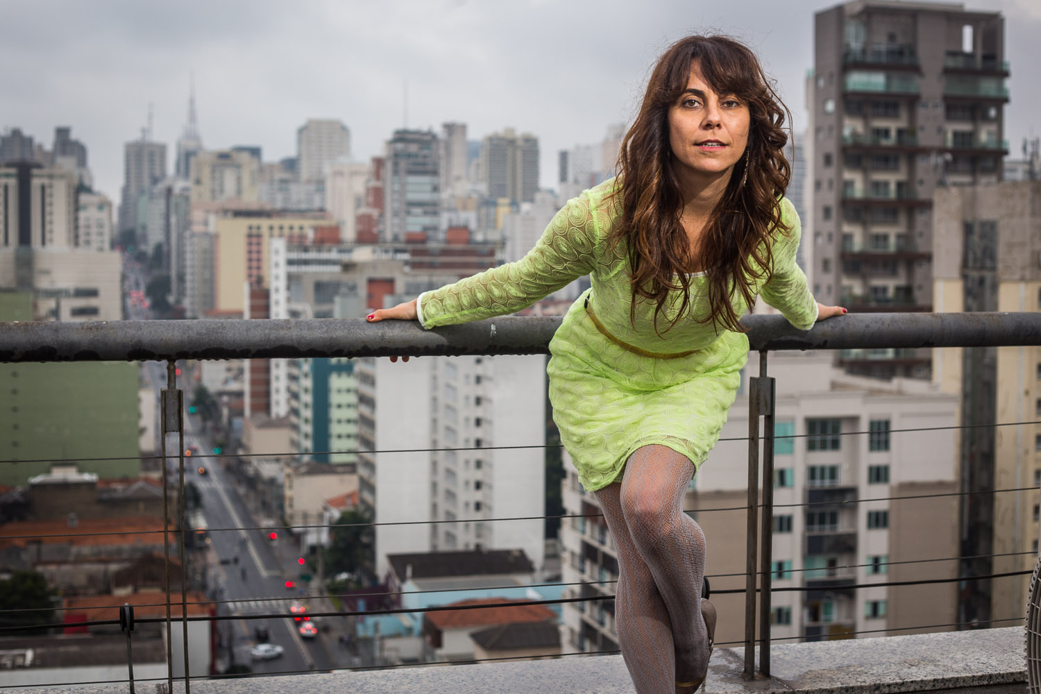 Paula Cohen desconstrói clichês do universo feminino em As Lágrimas ...