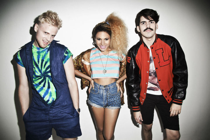 Banda Uó lança lyric video de “É da Rádio?” com influência dos anos 90 ...