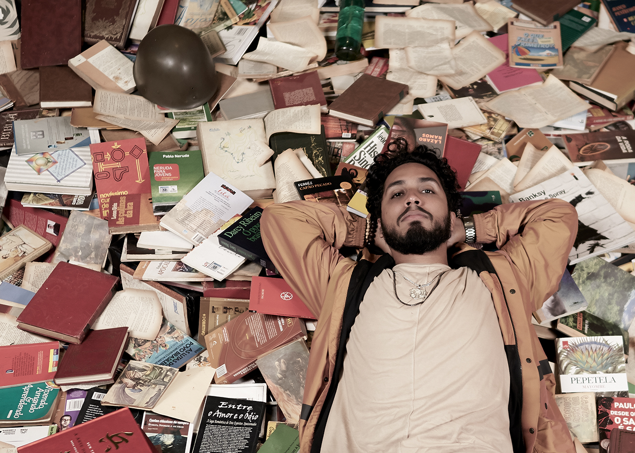 Rashid: ‘Escrever um livro é mais delicado que criar uma rima’ – Vírgula