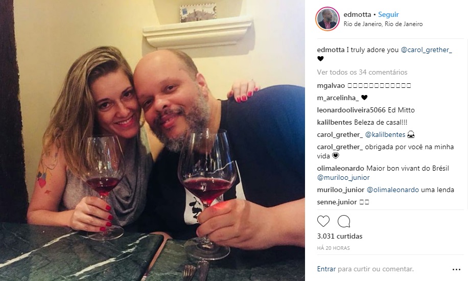 Ed Motta exibe nova namorada e se declara: ‘Realmente te adoro’ – Vírgula
