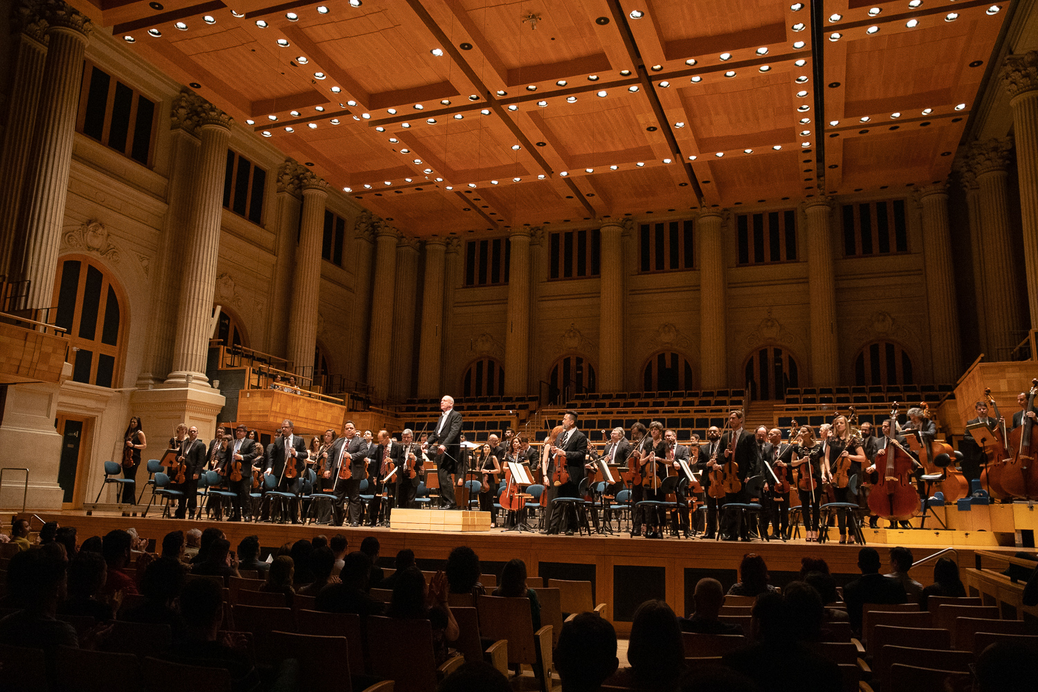 Osesp se apresenta com maestro Neil Thomson e oboísta solista Joel ...